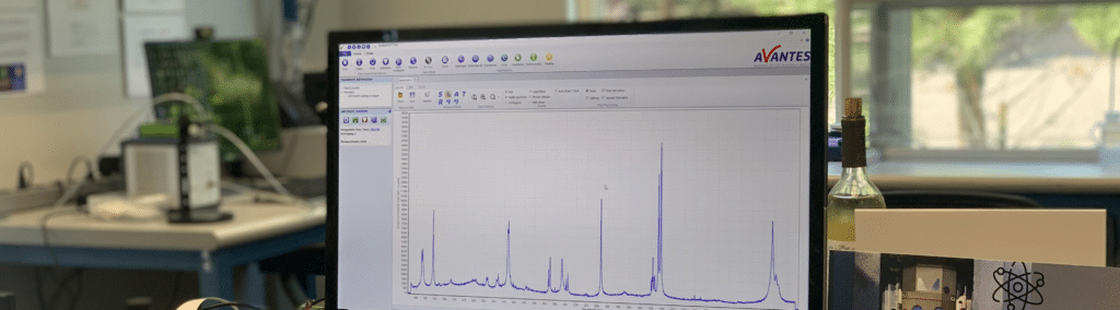 Using Spectrum Tools in AvaSoft 8: Open Spectral Data and Legend - Avantes